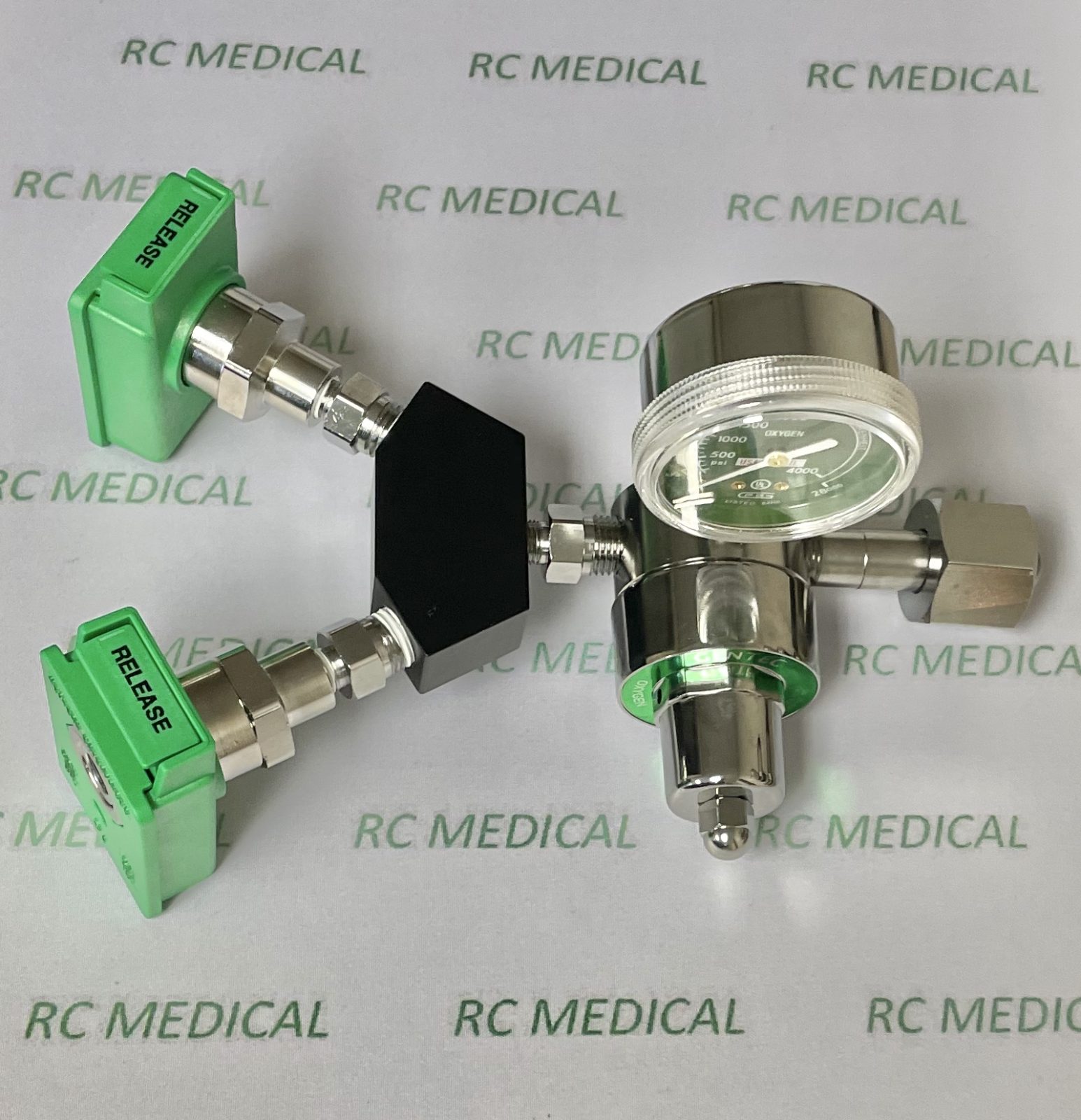 Oxygen Regulator with Dual Chemetron Female Couplers, 50 PSI, Large ...