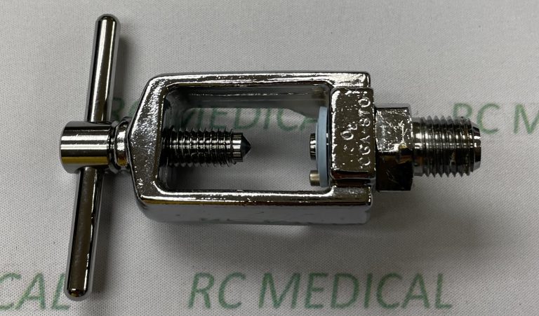 Yoke 1/4" NPT with "T" Handle CO2 - RC Medical